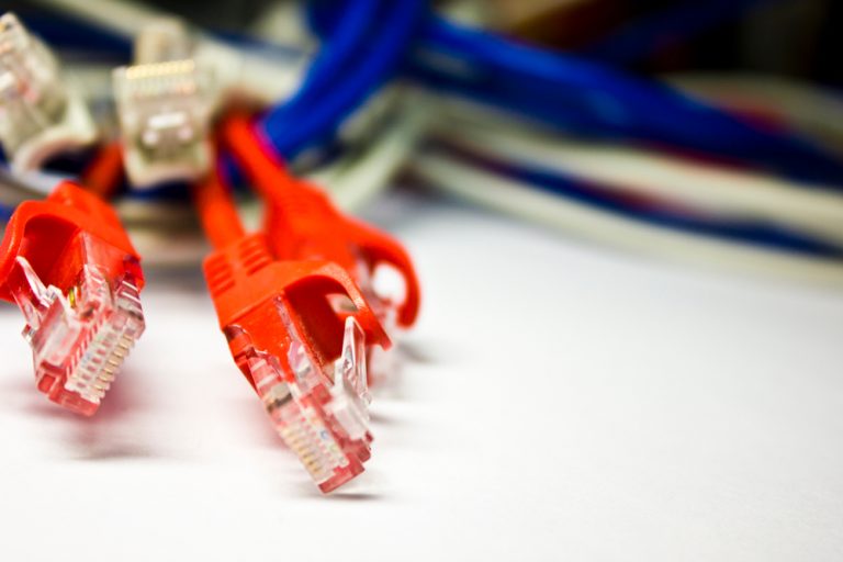 Manfaat Menggunakan Koneksi LAN - ISP MEGAHUB Cirebon